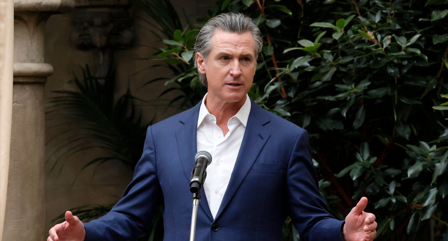 Gavin Newsom Breaks Down In Tears on LIVE TV After Trump Strikes Back ...